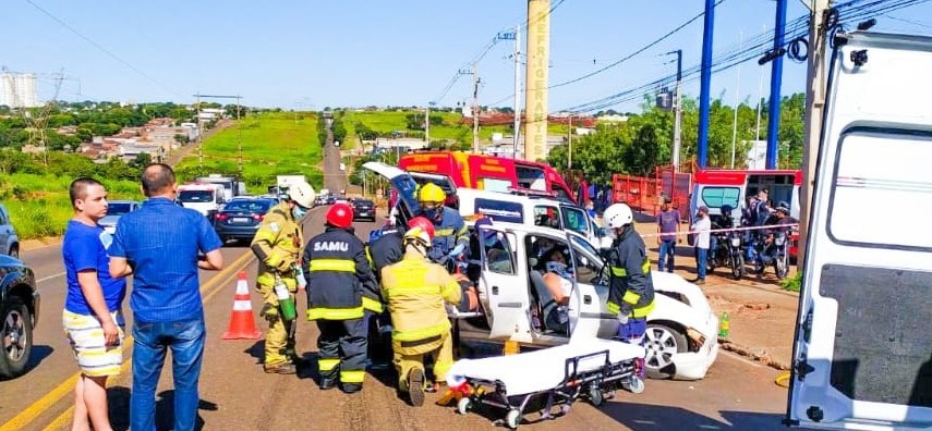 Acidente deixa seis pessoas feridas em Maringá