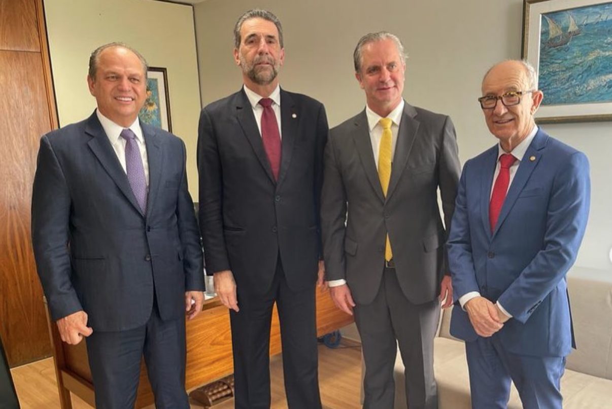 Parece mas não é - GMC Online