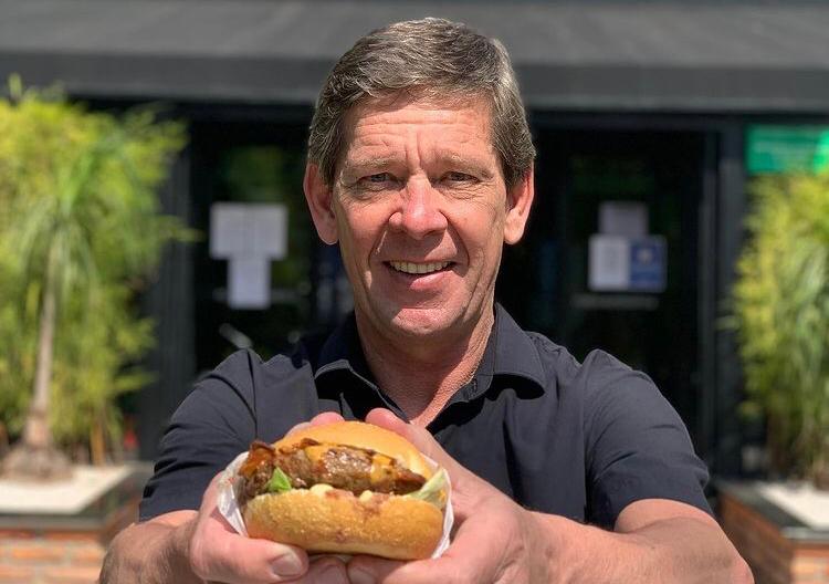 Universidade promove encontro sobre empreendedorismo com Junior Durski ...