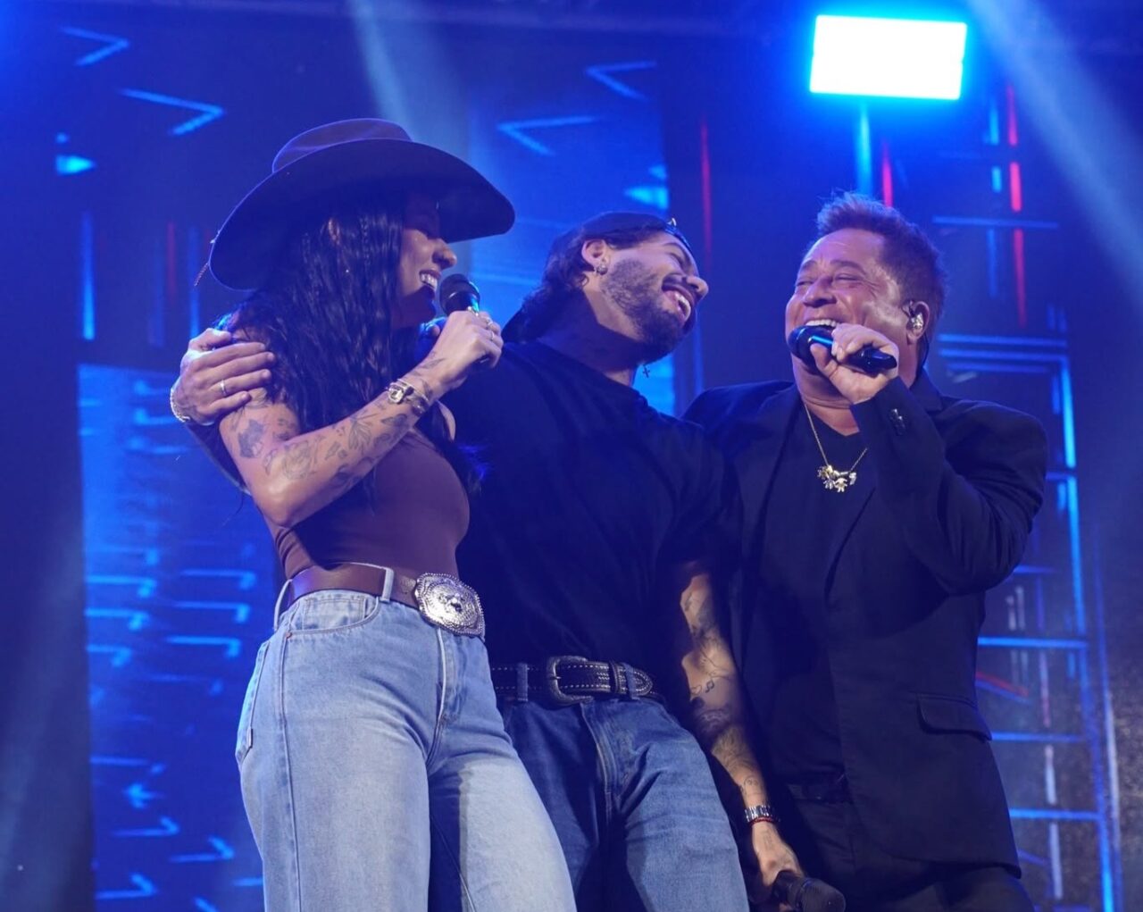 Ana Castela e Zé Felipe sobem ao palco em show de Leonardo na Exporandi ...
