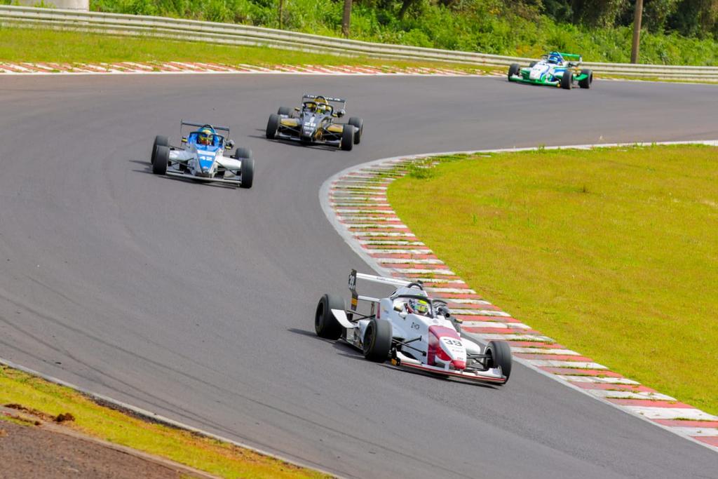 Piloto de Maringá confirma participação na Fórmula Delta em 2026 - GMC ...